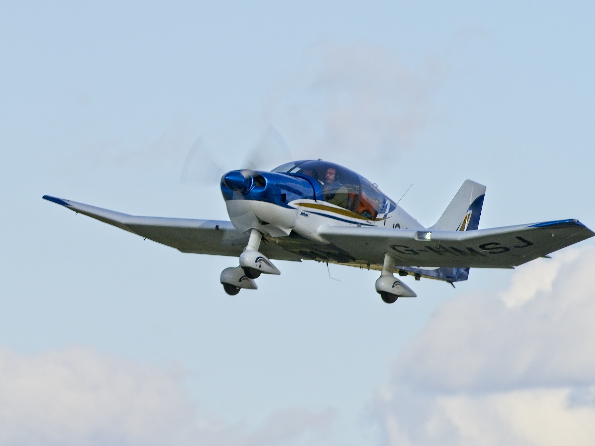 Images of Robin aircraft