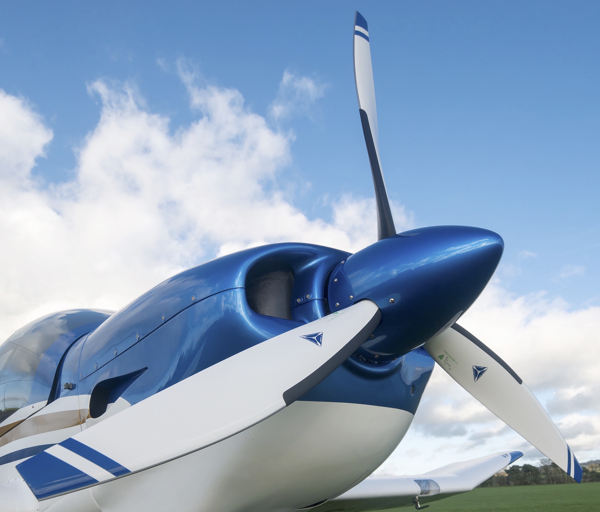 Images of Robin aircraft