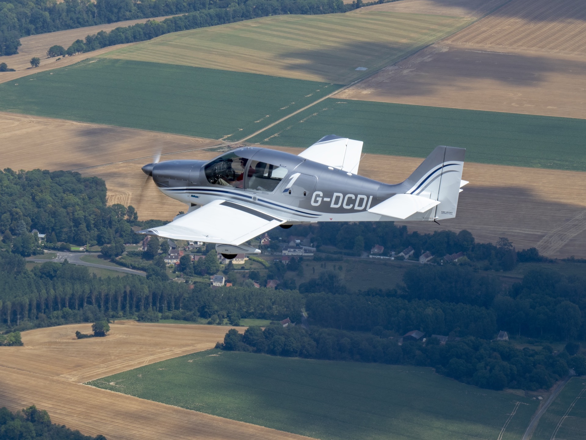 Images of Robin aircraft